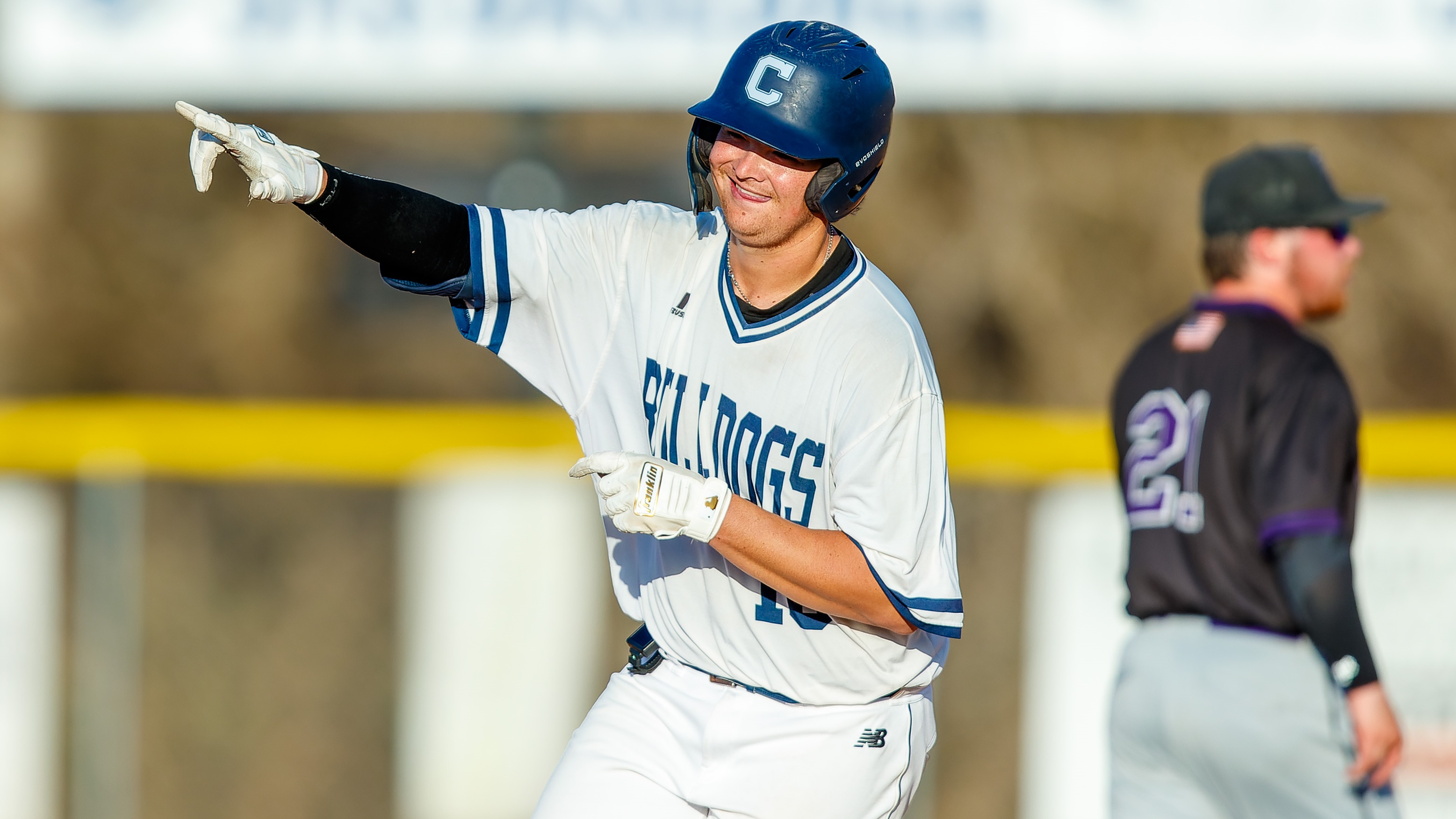 Quinn pulls even for program homer record, Bulldogs slug Waldorf ...