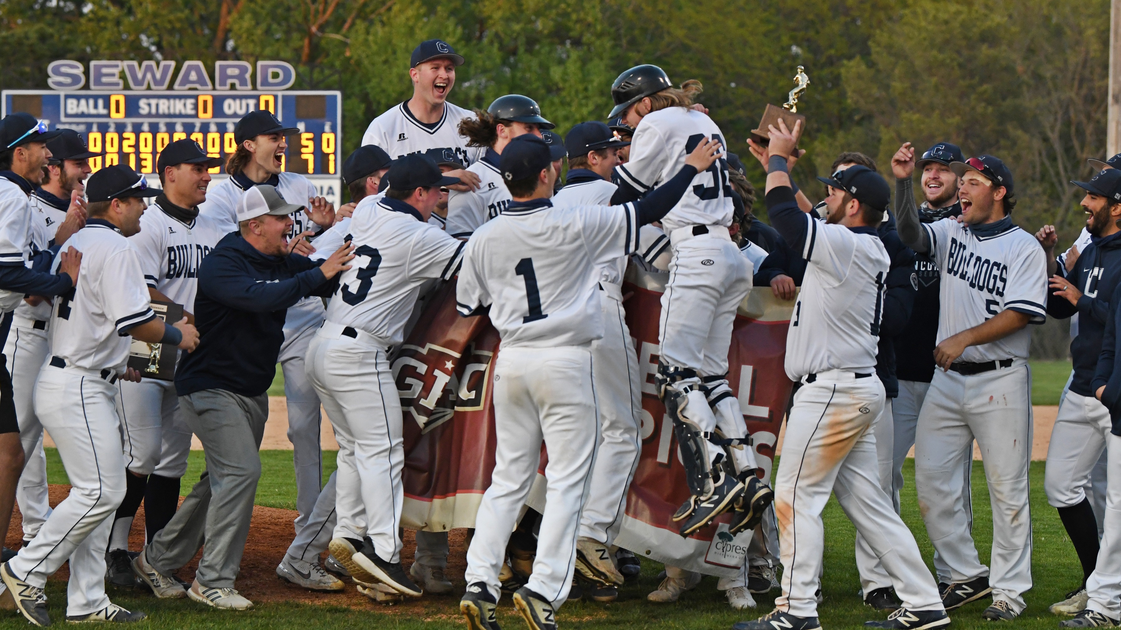 Bulldogs leave no doubt, capture program's first GPAC postseason title ...