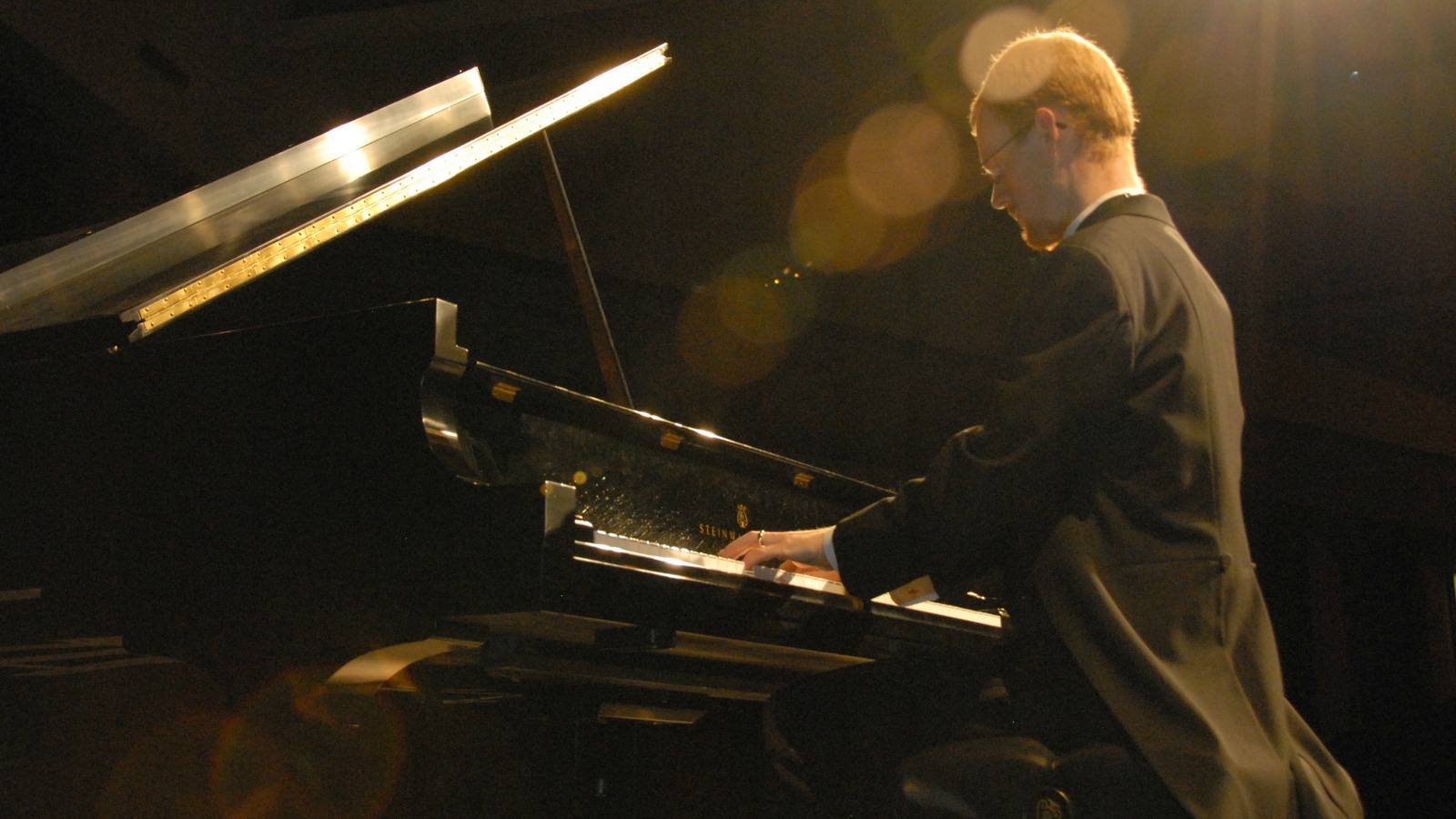 Professional pianist Richard Fountain performs at Concordia ...