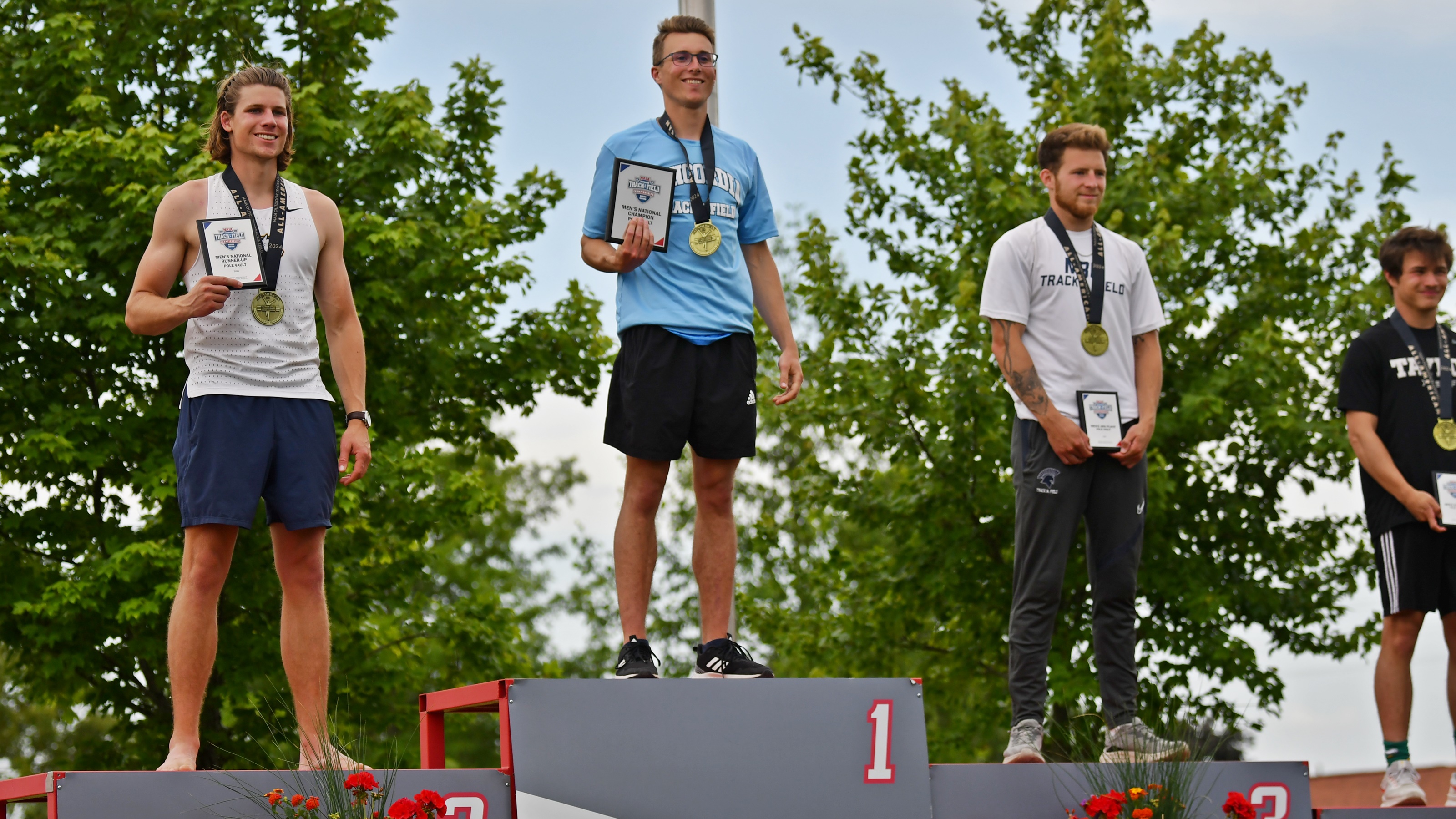 Zohner honored as Scholar Athlete of the Year; track teams recognized ...