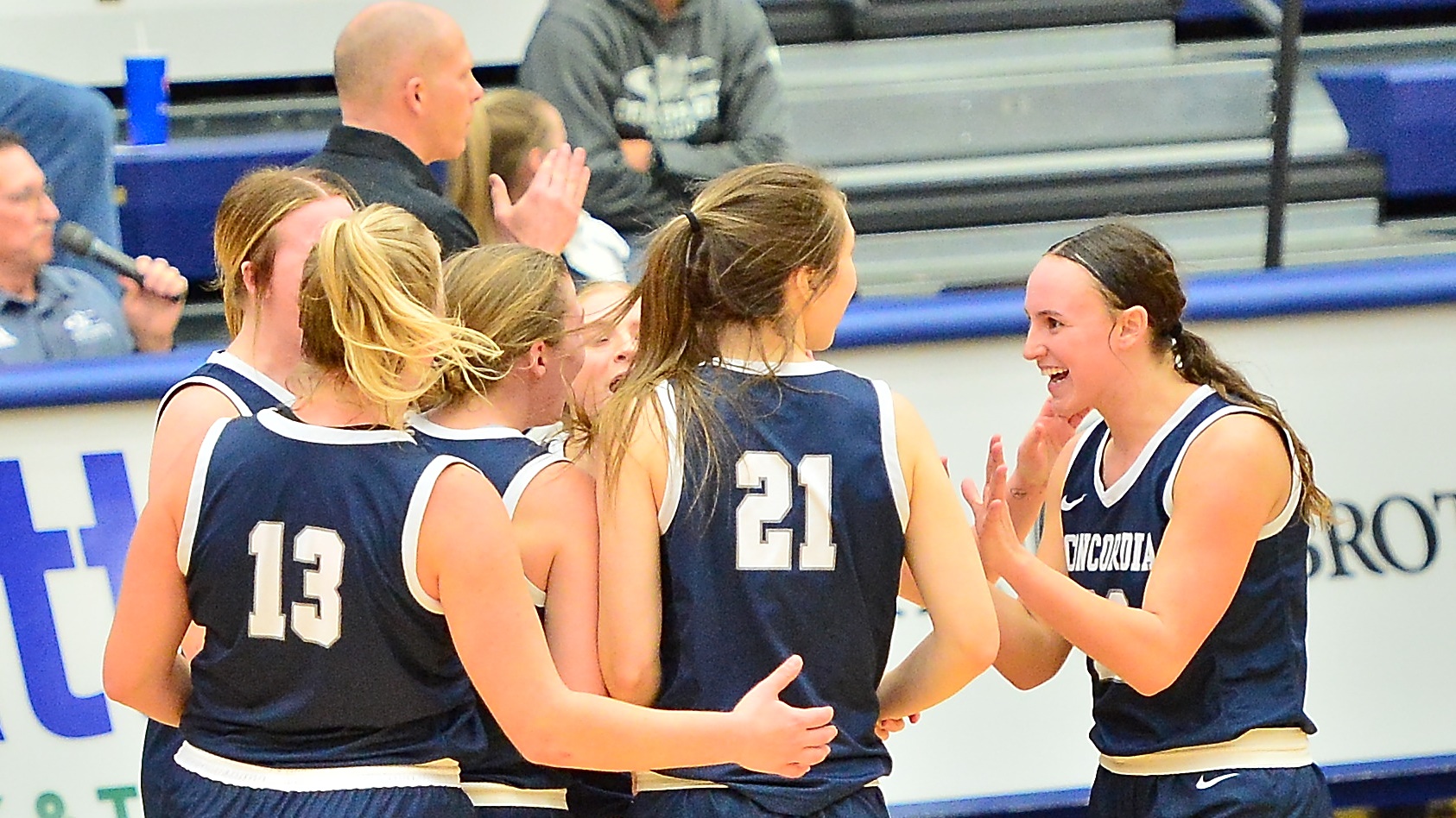 Bulldogs survive scare at buzzer, hold off No. 21 DWU :: Women's Basketball :: Concordia ...
