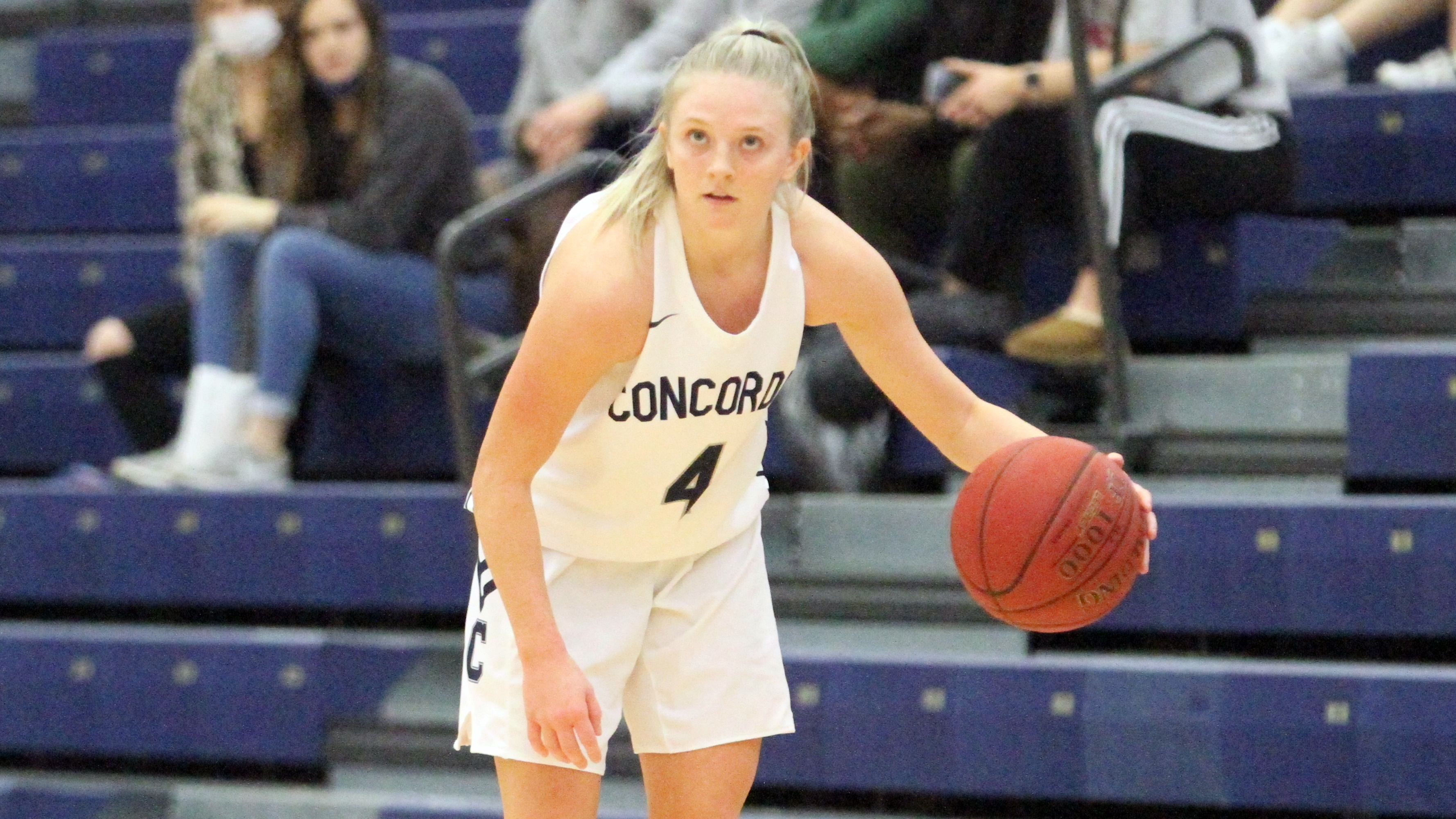 Terrific backcourt trio paddles Dawgs to GPAC final :: Women's ...